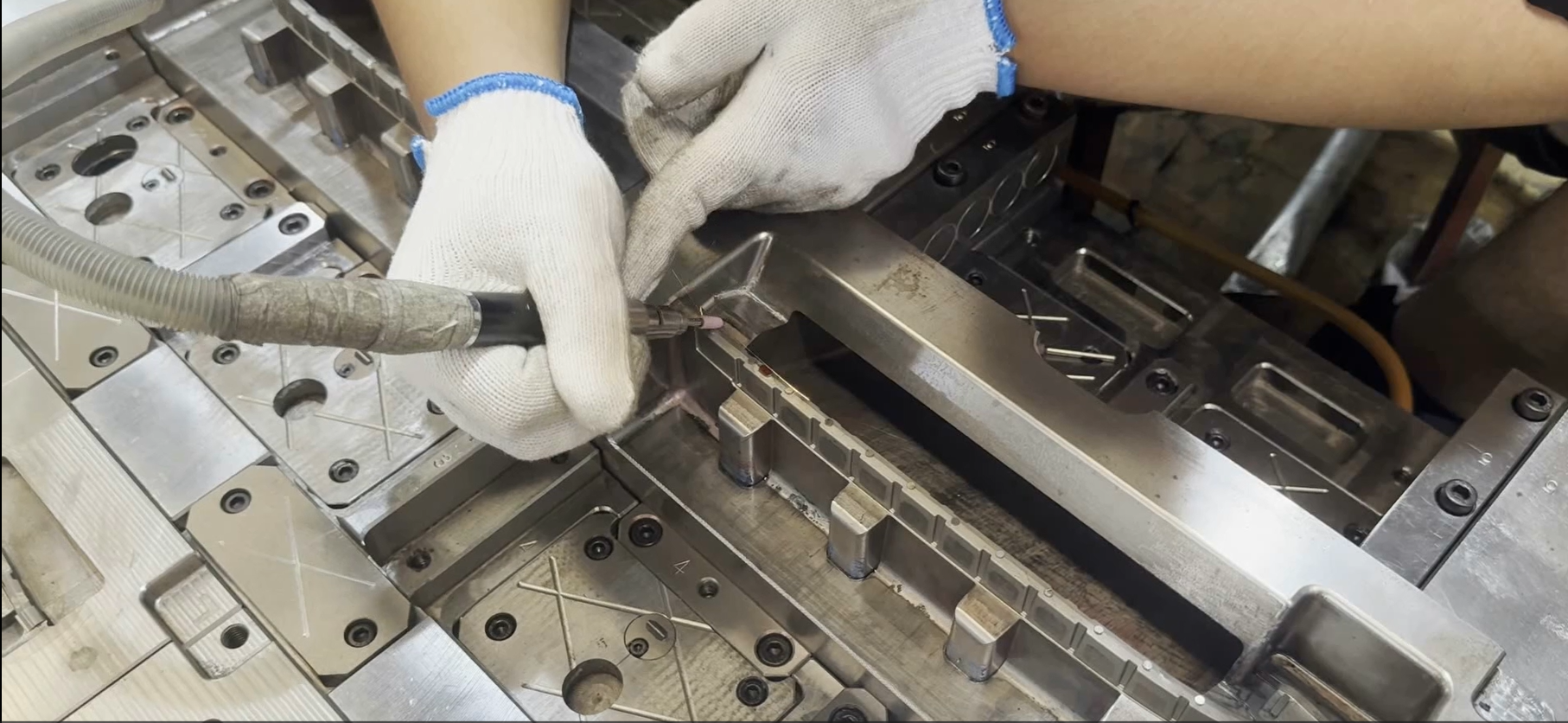 Mold Polishing Tips For Injection Molds