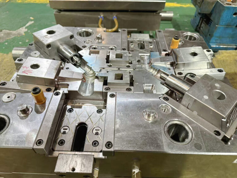 Plastic Injection Mold Maker, China Injection Molding Manufacturer